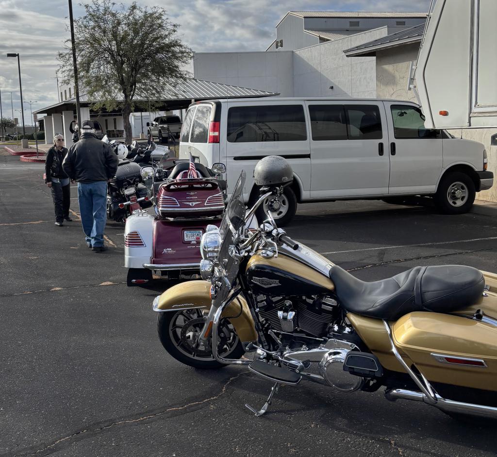 2025 12-27 Ride to the Black Bear Diner in Eloy | Superstition Chapter ...